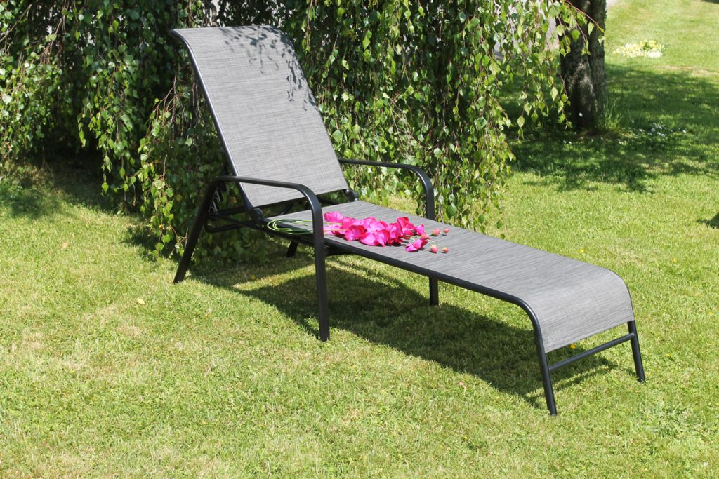 Sezlong gradina – Idei de amenajare a gradinii cu sezlonguri ...